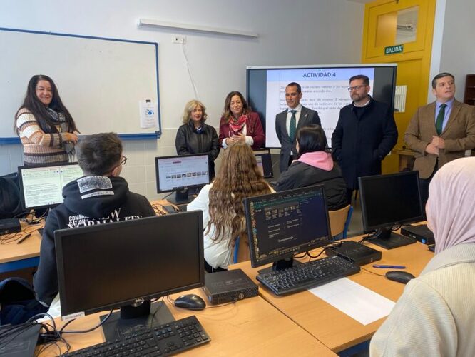 La Consejera de Educación de la Junta anuncia la licitación de la obra ...